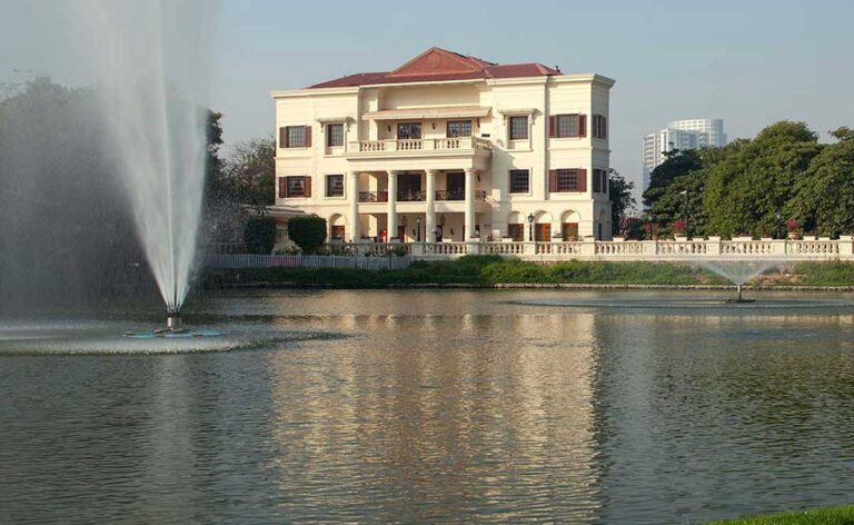 DLF The Camellias Super Luxury home in Gurgaon